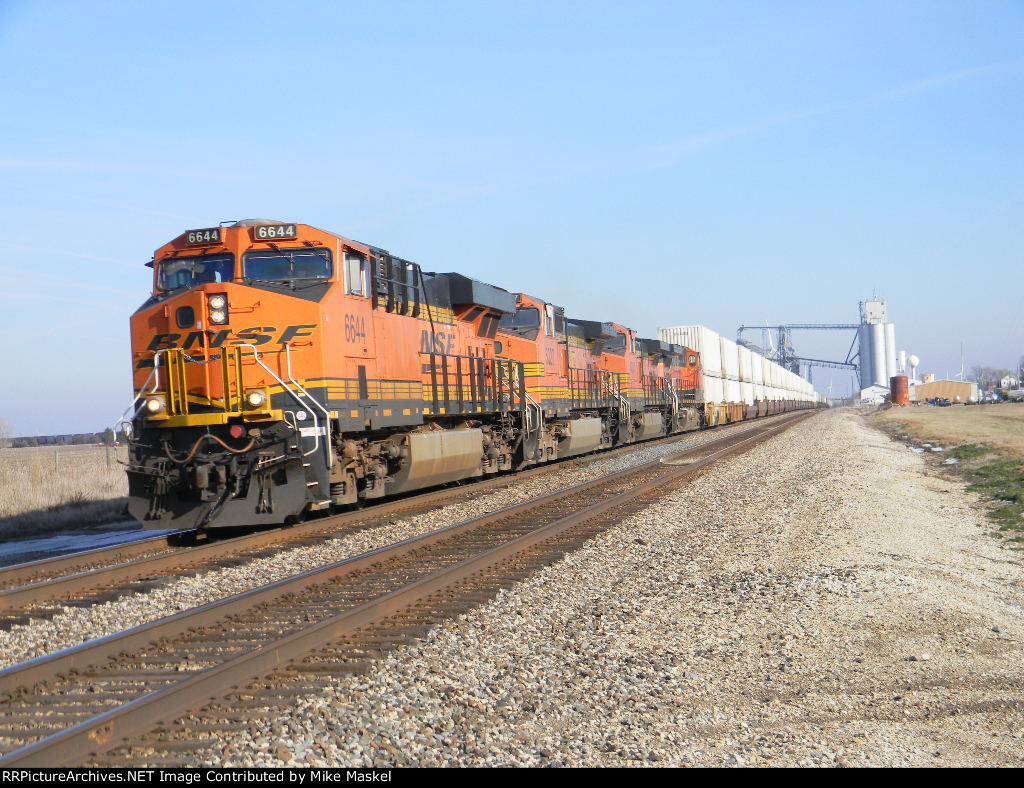 BNSF 6644